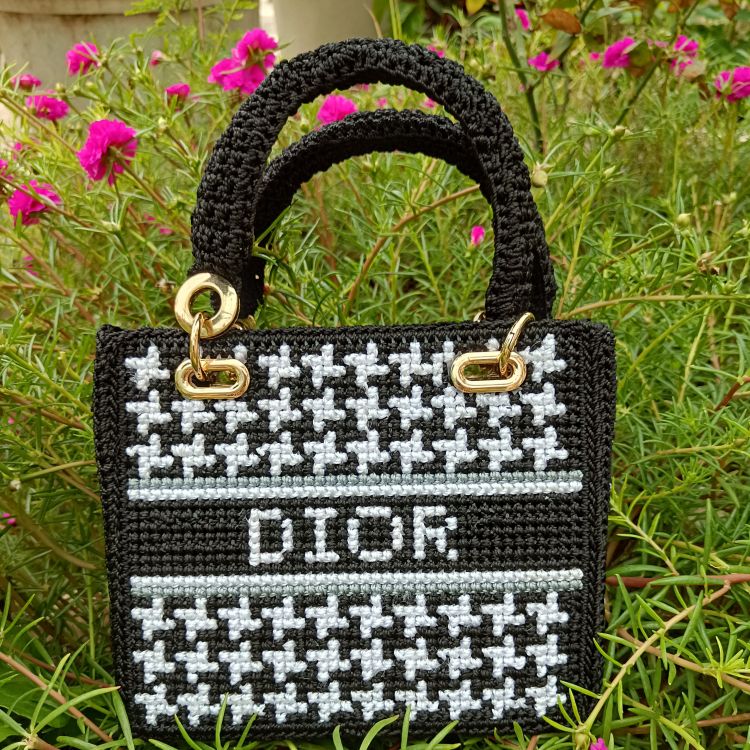 အနုပညာနှင့် လက်မှုပစ္စည်း - dior Price in Myanmar | Myanmarkt ...