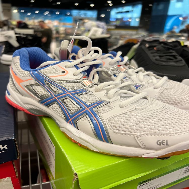 အဝတ်အထည်နှင့် အဆင်တန်ဆာများ - shoes Price in Myanmar | Myanmarkt ...