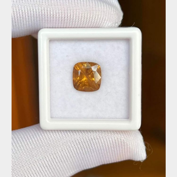 လက်ဝတ်ရတနာနှင့် နာရီများ - သဘာဝဂေါ်မိတ်(natural zircon)🧡 Price in ...