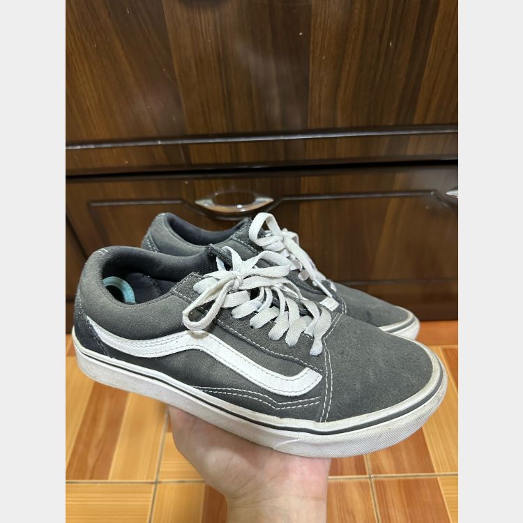 အဝတ်အထည်နှင့် အဆင်တန်ဆာများ - vans old skool us 6 authentic Price in ...