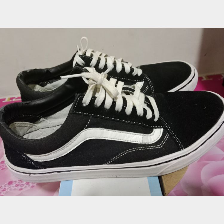 အခြား - van shoe Price in Myanmar | Myanmarkt Marketplace | Myanmarkt