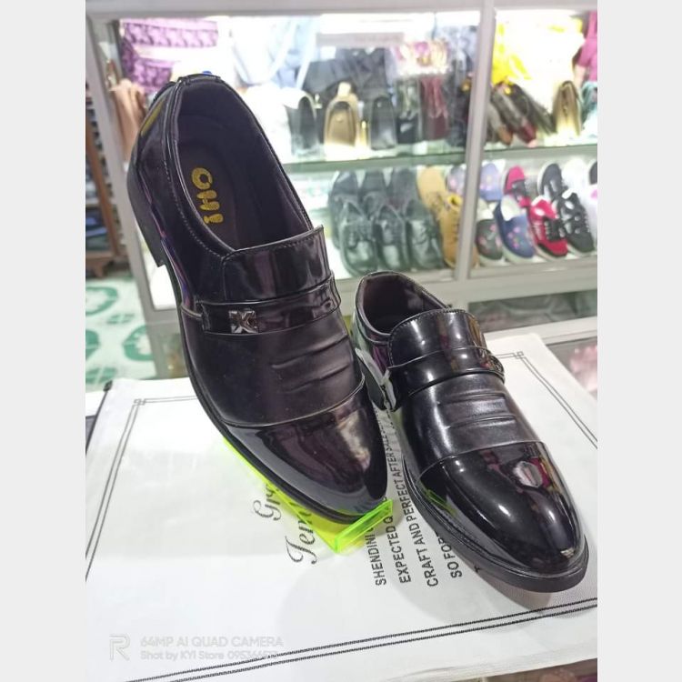 အဝတ်အထည်နှင့် အဆင်တန်ဆာများ - leather shoes Price in Myanmar ...