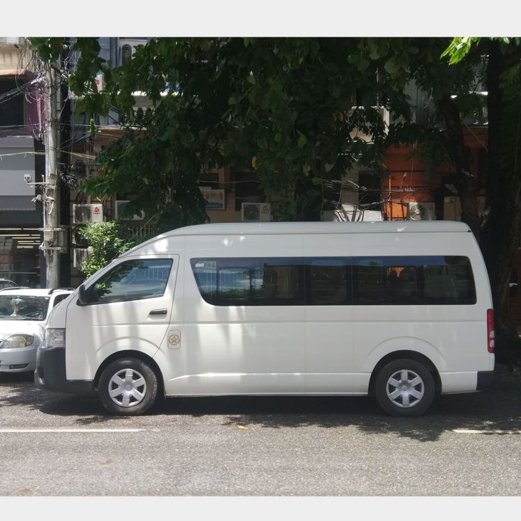 ဗန် - toyota hiace 2016 Price in Myanmar | Myanmarkt Marketplace ...
